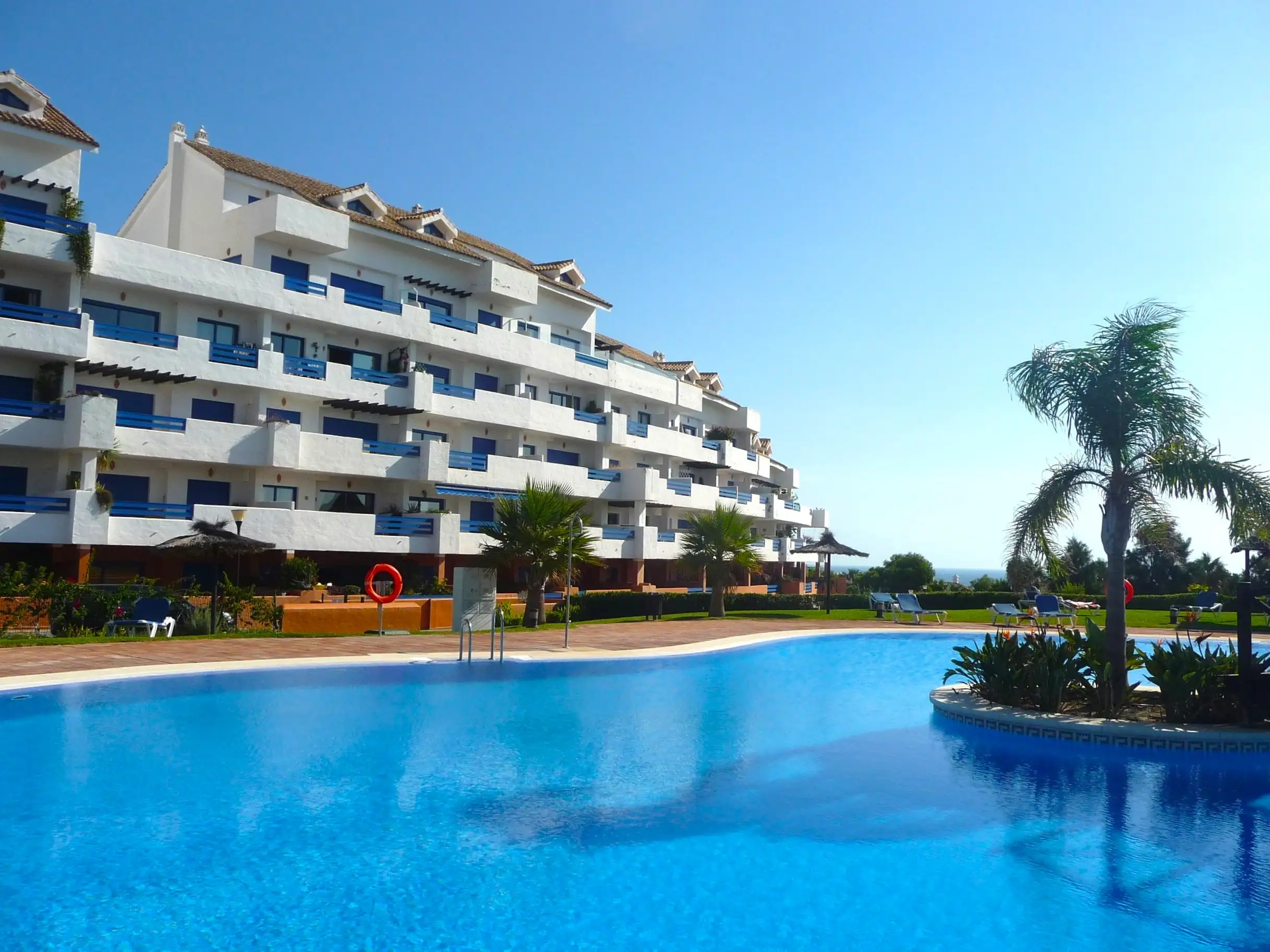 Duquesa Suites Duplex Apartment, Duquesa - Castles