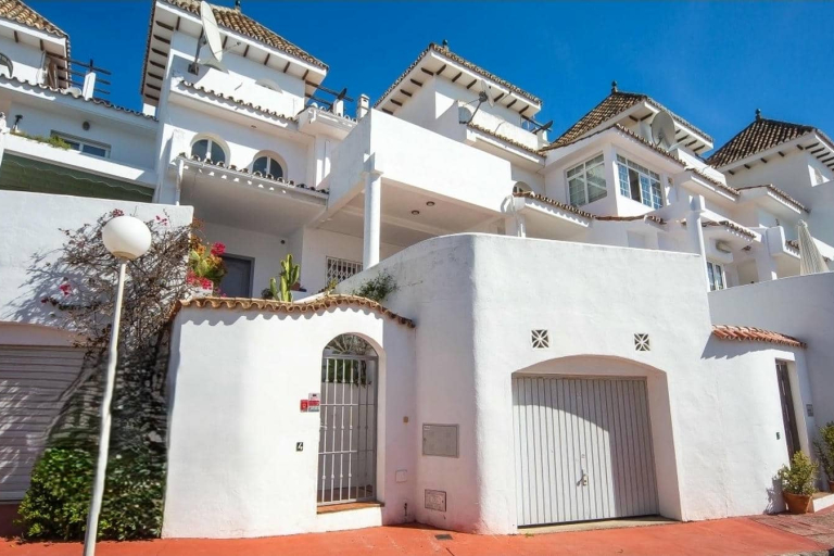 Properties in Duquesa - Costa Del Sol Property Shopper | Castles Real ...